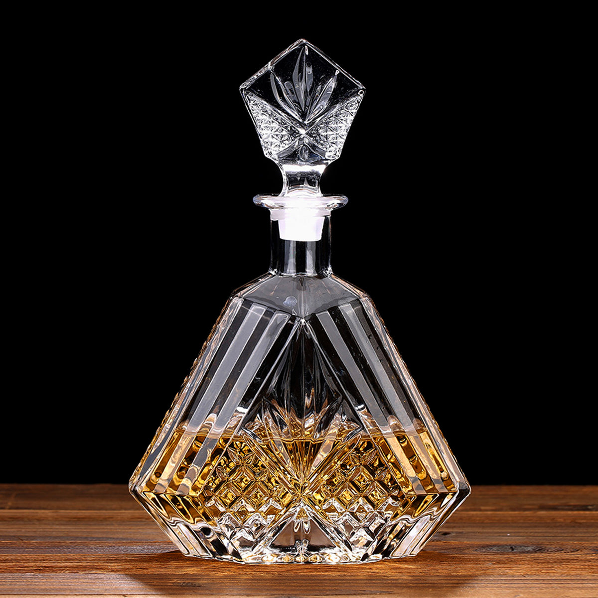 Homestia 28 oz Diamond Shape Reserve Spirit Decanter